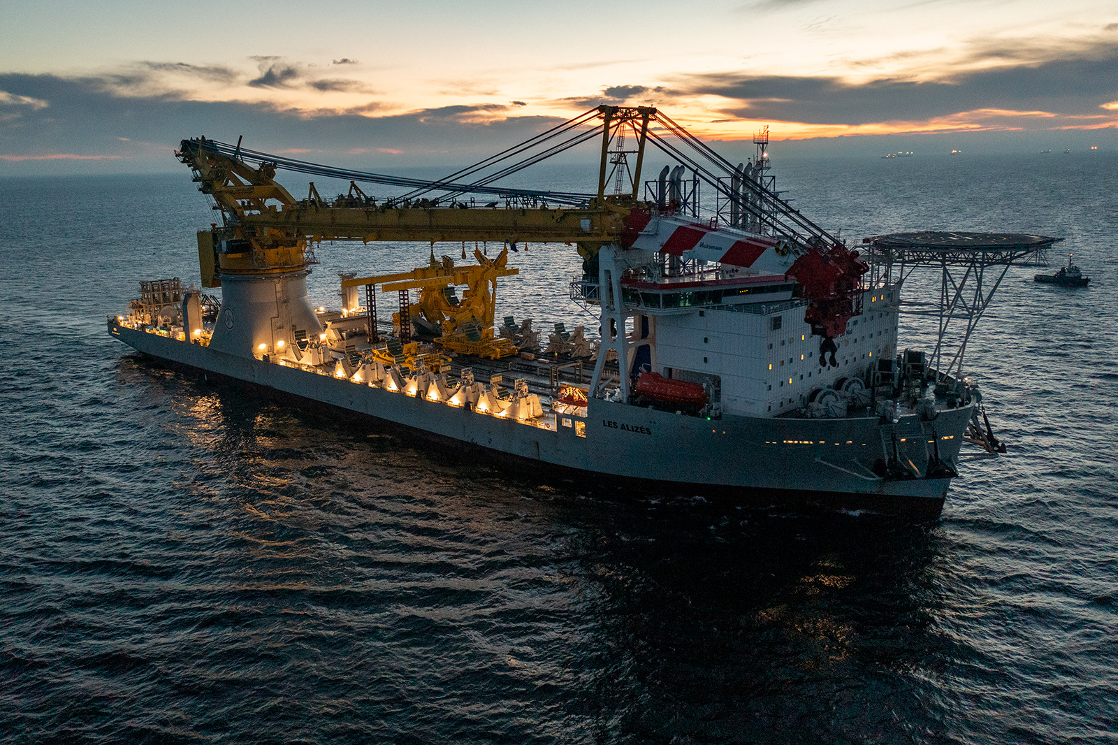 Les Alizés zawinął do Remontowej | PortalMorski.pl