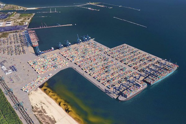 Rusza budowa nabrzeża głębokowodnego T3 Baltic Hub w Gdańsku ... Rusza budowa nabrzeża głębokowodnego T3 Baltic Hub w Gdańsku ...